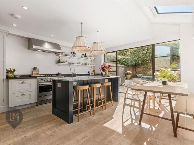 4 bedroom house for sale