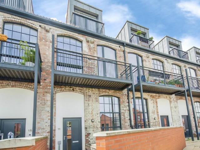 4 bedroom house for sale