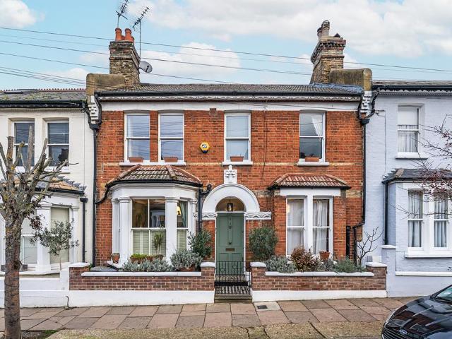 5 bedroom house for sale