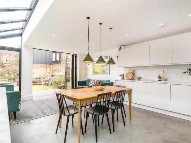 4 bedroom terraced house for sale