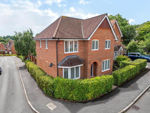 4 bedroom house for sale