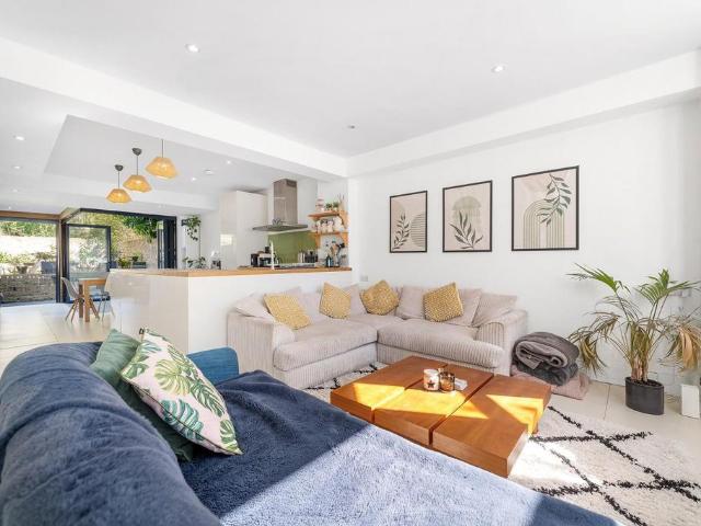 4 bedroom house for sale
