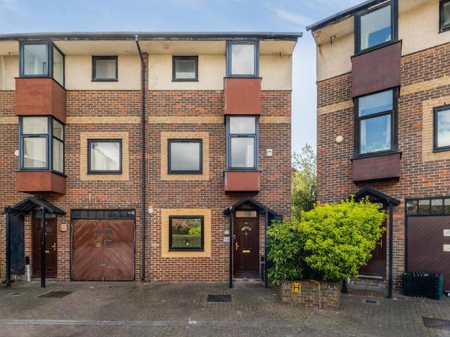 4 bedroom house for sale