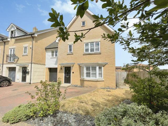 4 bedroom house for sale
