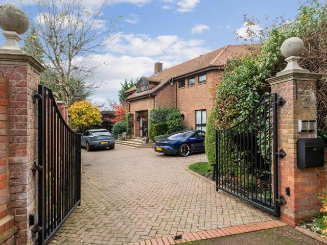 4 bedroom house for sale