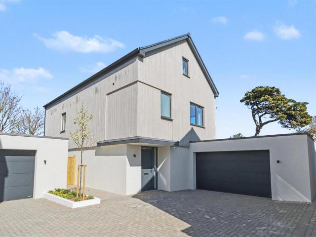 4 bedroom house for sale