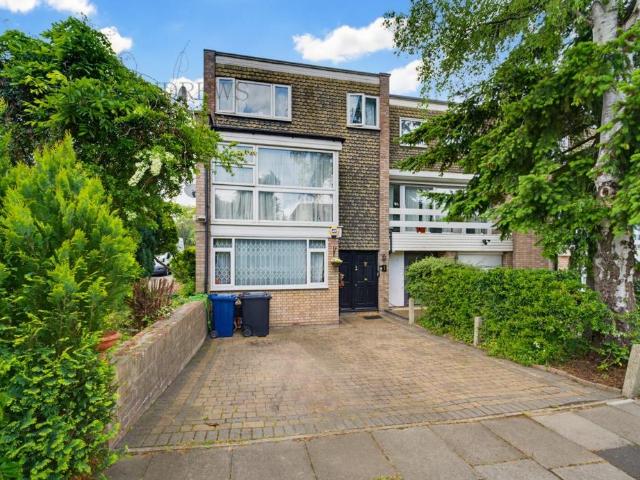 4 bedroom house for sale