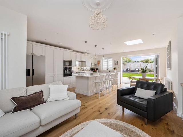 4 bedroom house for sale