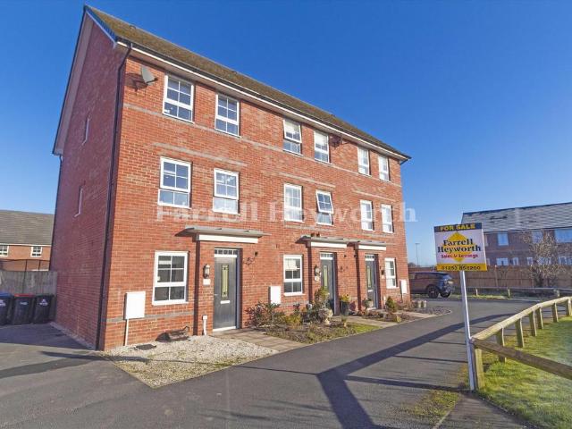 4 bedroom semi detached house for sale