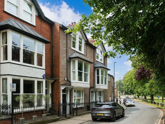 4 bedroom house for sale