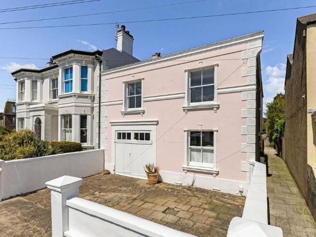 4 bedroom house for sale