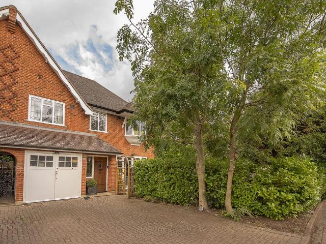 4 bedroom house for sale