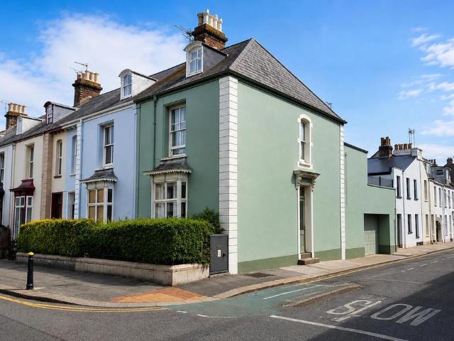 4 bedroom house for sale