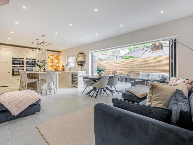 4 bedroom house for sale
