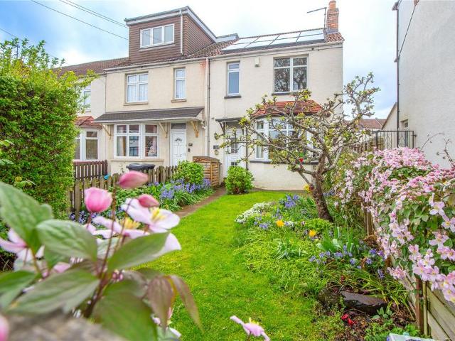 4 bedroom end of terrace house for sale