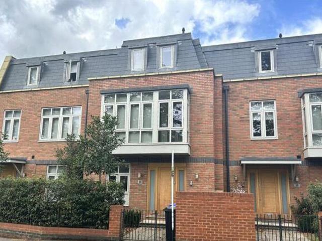 4 Bedroom House For Sale In 21 29 Thames Street, Weybridge