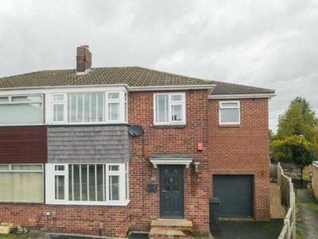 4 Bedroom House For Sale In Calverley