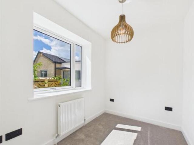 4 bedroom house for sale in Cliff Britton Close, Tabernacle Road, Hanham, Bristol, BS15