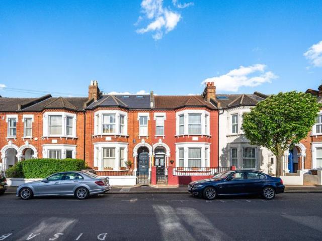 4 Bedroom House for Sale in Cloudesdale Road