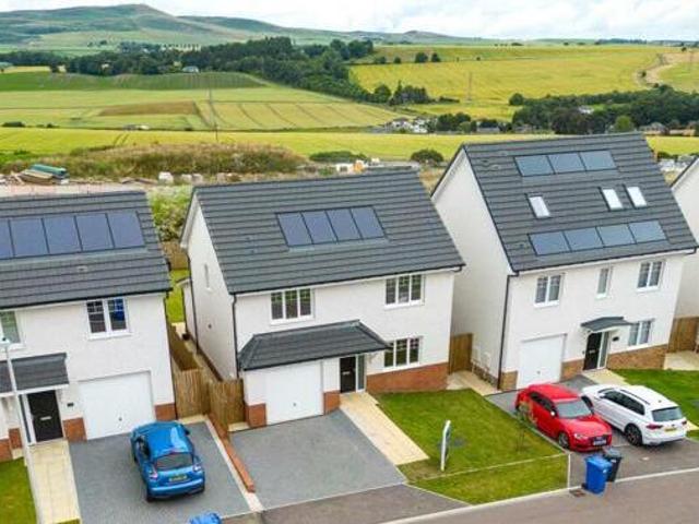 4 Bedroom House For Sale In Craigowl Law