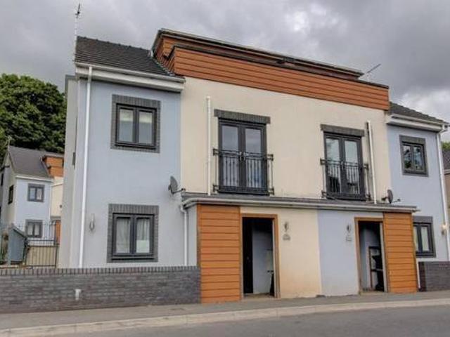4 bedroom house for sale in Crews Hole Road Bristol BS5