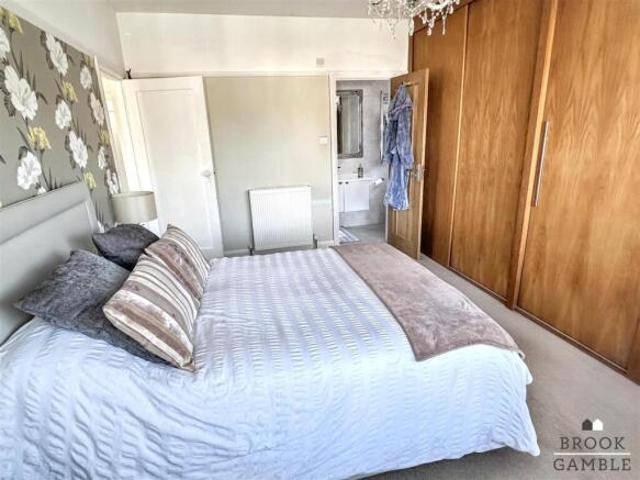 4 bedroom house for sale in Baldwin Avenue Eastbourne, BN21