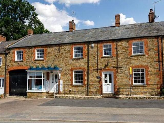 4 Bedroom House For Sale In Banbury, Oxfordshire