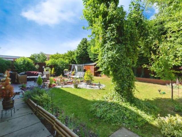 4 bedroom house for sale in Barnfield Drive, Solihull, B92