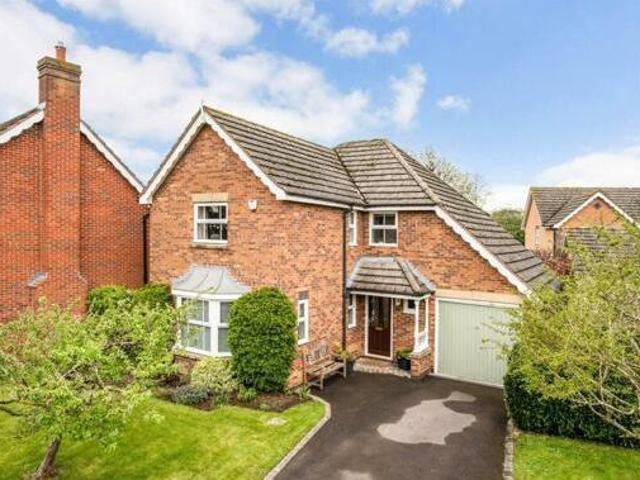 4 Bedroom House For Sale In Bishops Cleeve