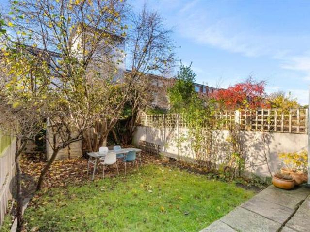 4 bedroom house for sale in Braemar Avenue, London, SW19