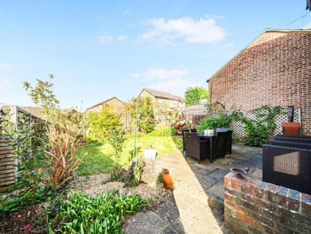 4 bedroom house for sale in Broke Court, Guildford, Surrey, GU4