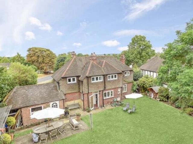 4 Bedroom House For Sale In Burnham, Buckinghamshire