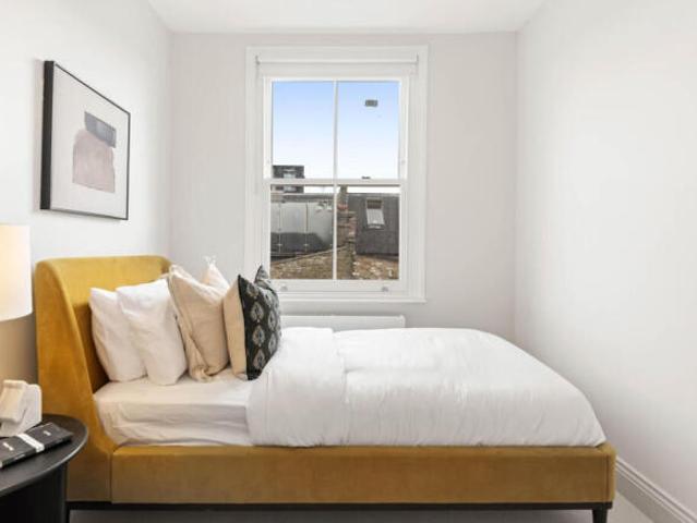 4 bedroom house for sale in Dawes Road, Fulham, SW6