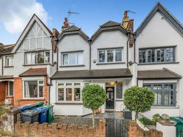 4 Bedroom House For Sale In East Finchley, London