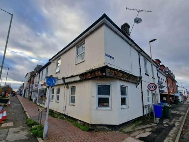 4 Bedroom House For Sale In Farnborough