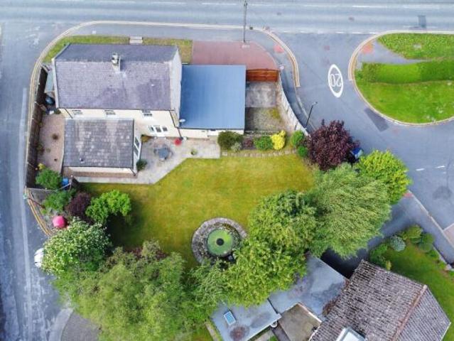 4 bedroom house for sale in Hookstone Drive, Harrogate, HG2