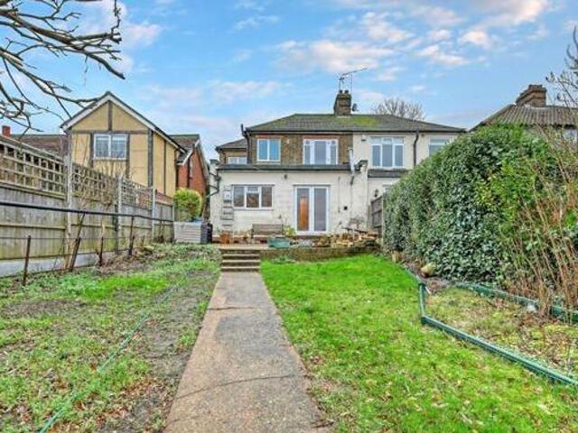 4 Bedroom House For Sale In Havering atte bower