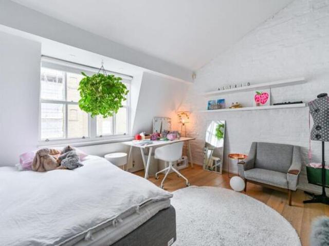 4 bedroom house for sale in Harley Place, Marylebone, London, W1G