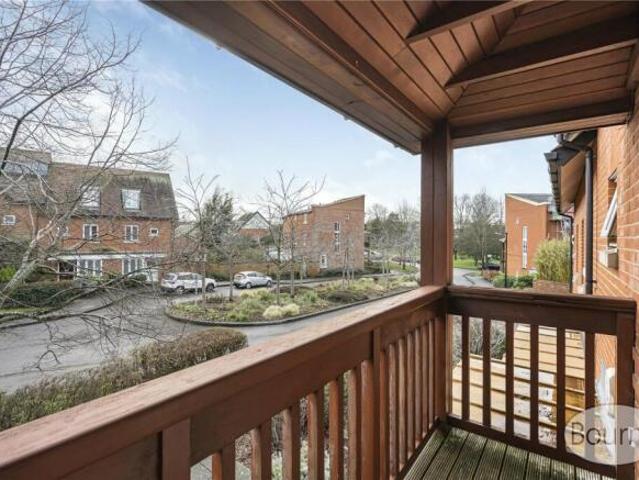 4 bedroom house for sale in Henderson Avenue, Guildford, Surrey, GU2