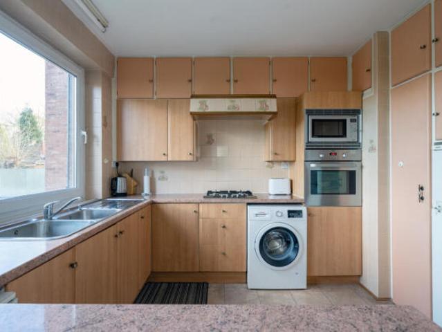4 bedroom house for sale in Hermitage Lane, London, NW2