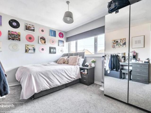 4 bedroom house for sale in Hillary Road, Basingstoke, Hampshire, RG21