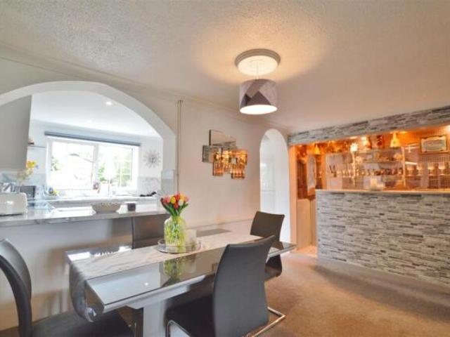 4 bedroom house for sale in Long Furlong Drive, Slough, SL2