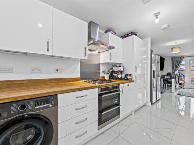 4 bedroom terraced house for sale in Longhorn Drive, Whitehouse, Milton Keynes, MK8
