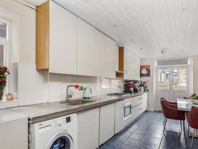 4 Bedroom House For Sale In London