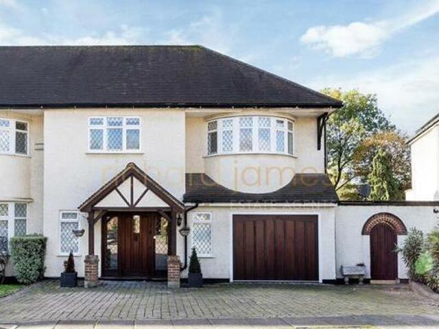 4 Bedroom House For Sale In London