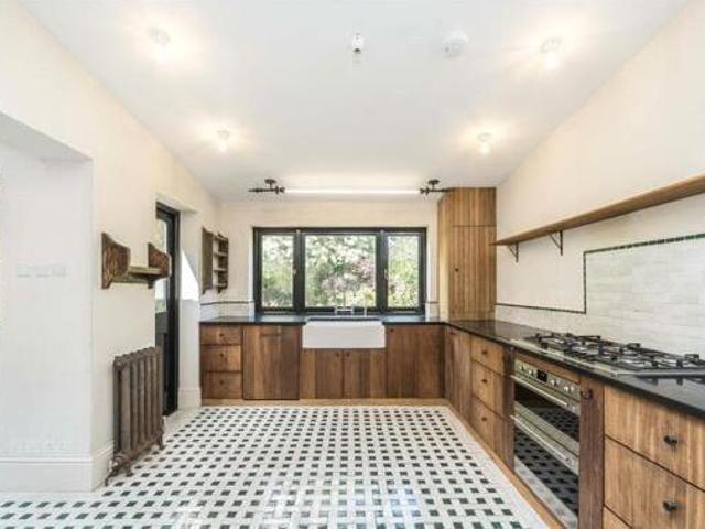 4 Bedroom House For Sale In London