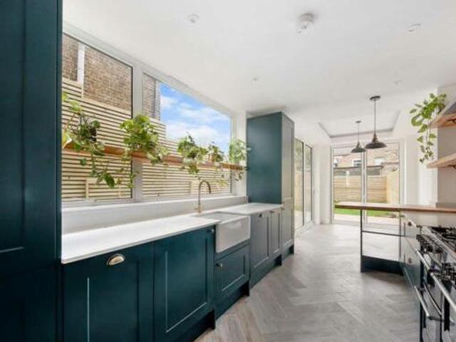4 Bedroom House For Sale In London
