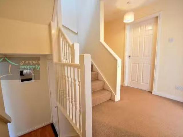 4 Bedroom House For Sale In Laverock Bank, Dunbar Street, Loss.
