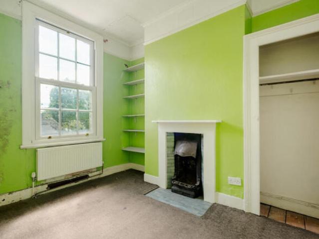 4 bedroom house for sale in Leighton Road, London, NW5
