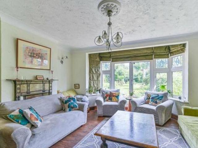 4 Bedroom House For Sale In Lloyd Park, Croydon